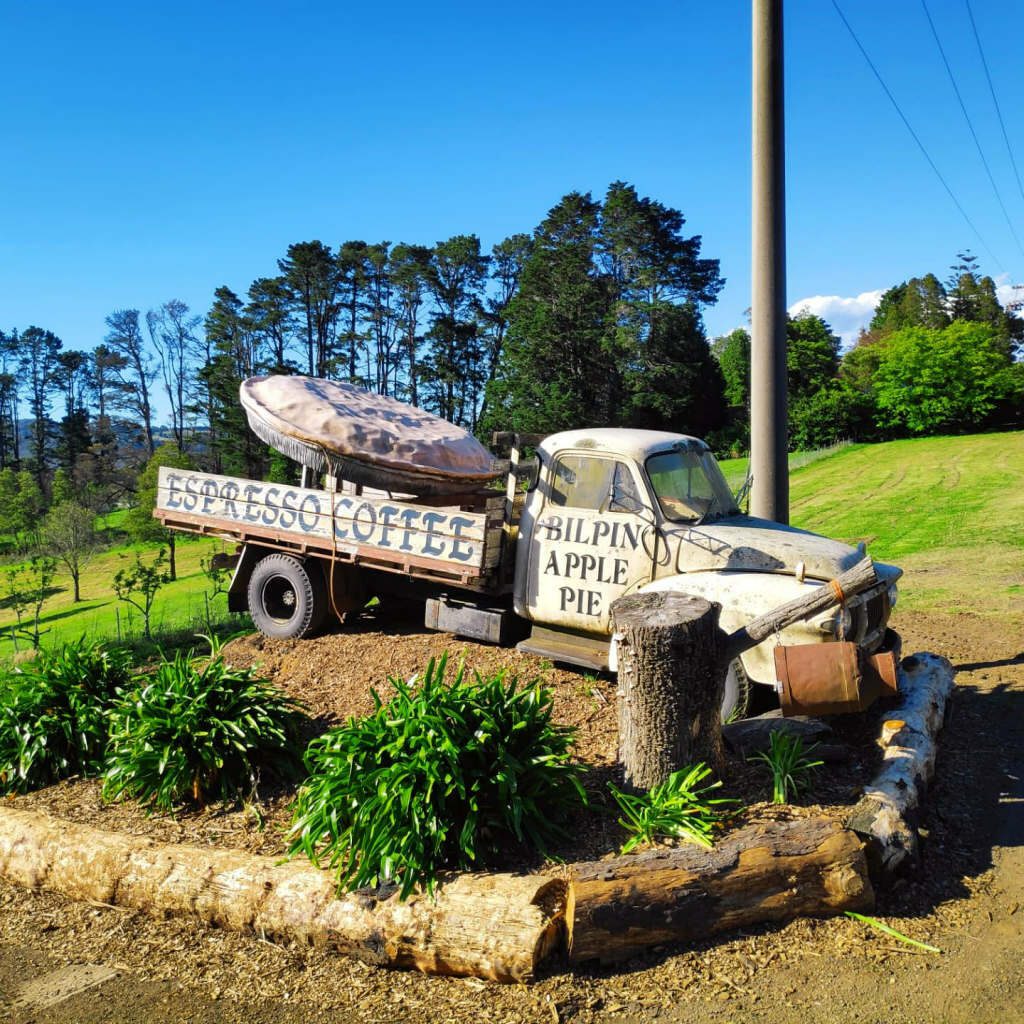 The Bilpin Apple Pie, Bilpin, NSW - Land of the Bigs