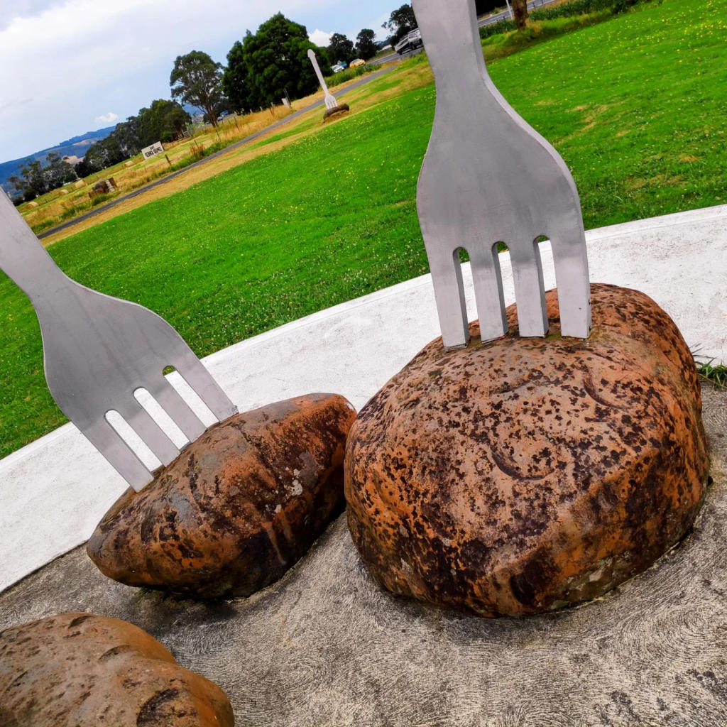 The Big Spuds and Forks, Trafalgar, Vic - Land of the Bigs