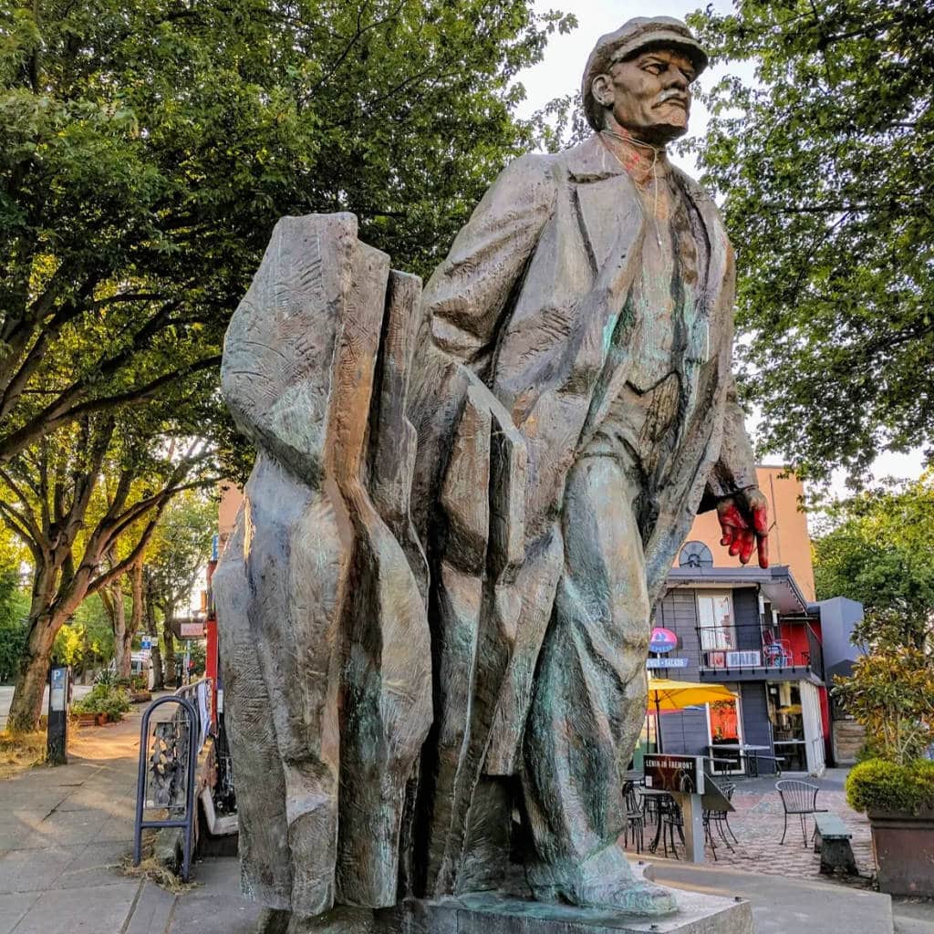 Lenin Statue, Fremont, Washington - Land of the Bigs
