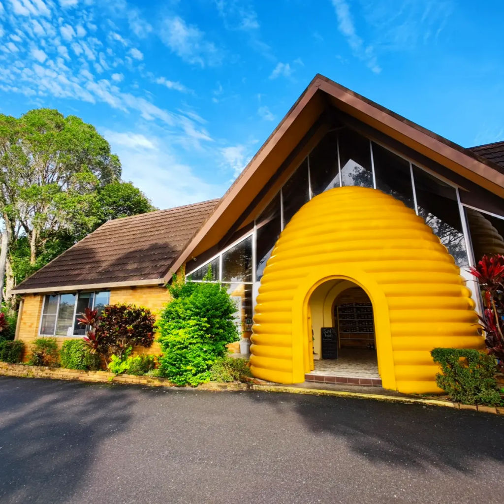 The Big Beehive, Urunga, NSW - Land of the Bigs
