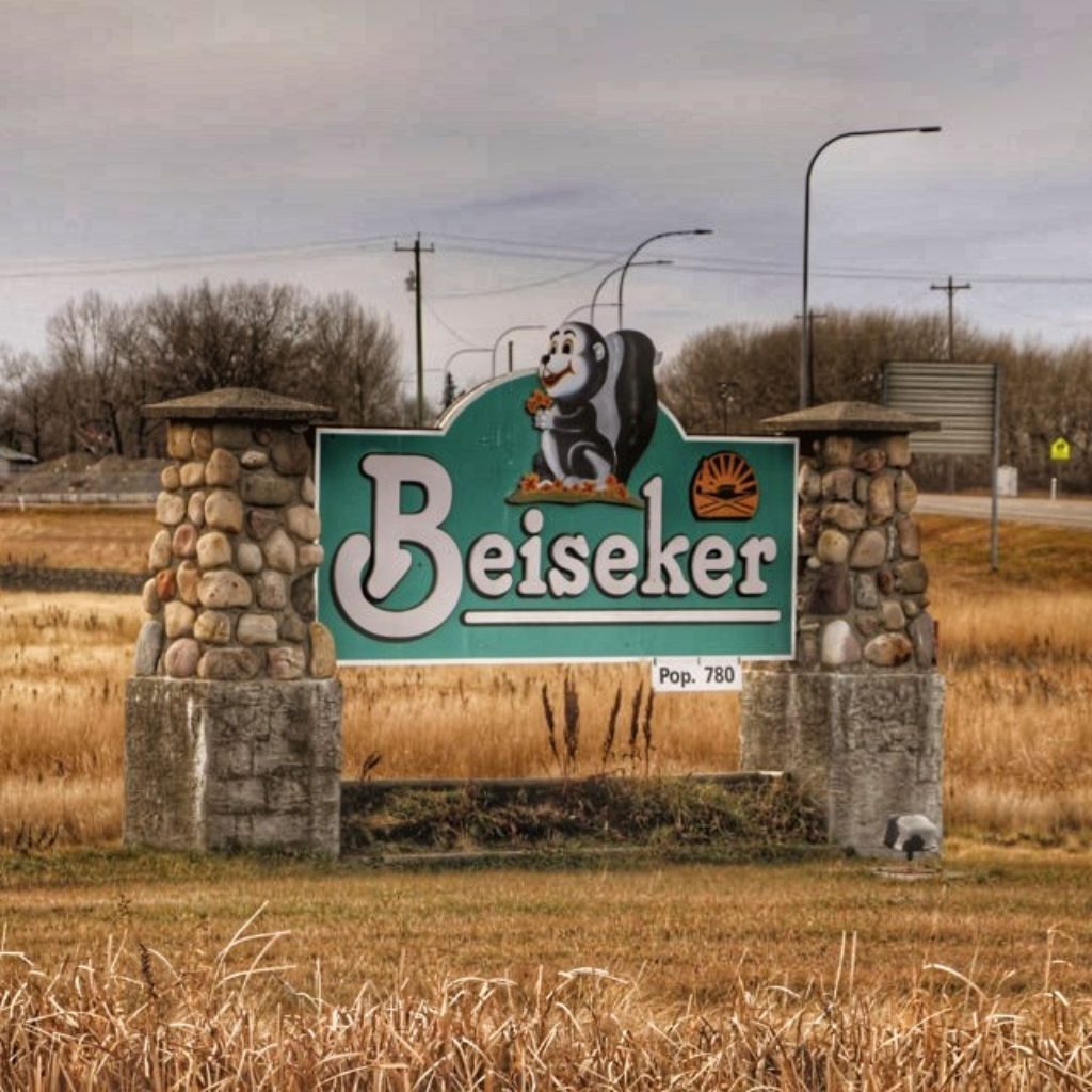 Squirt the Skunk, Beiseker, Alberta - Land of the Bigs