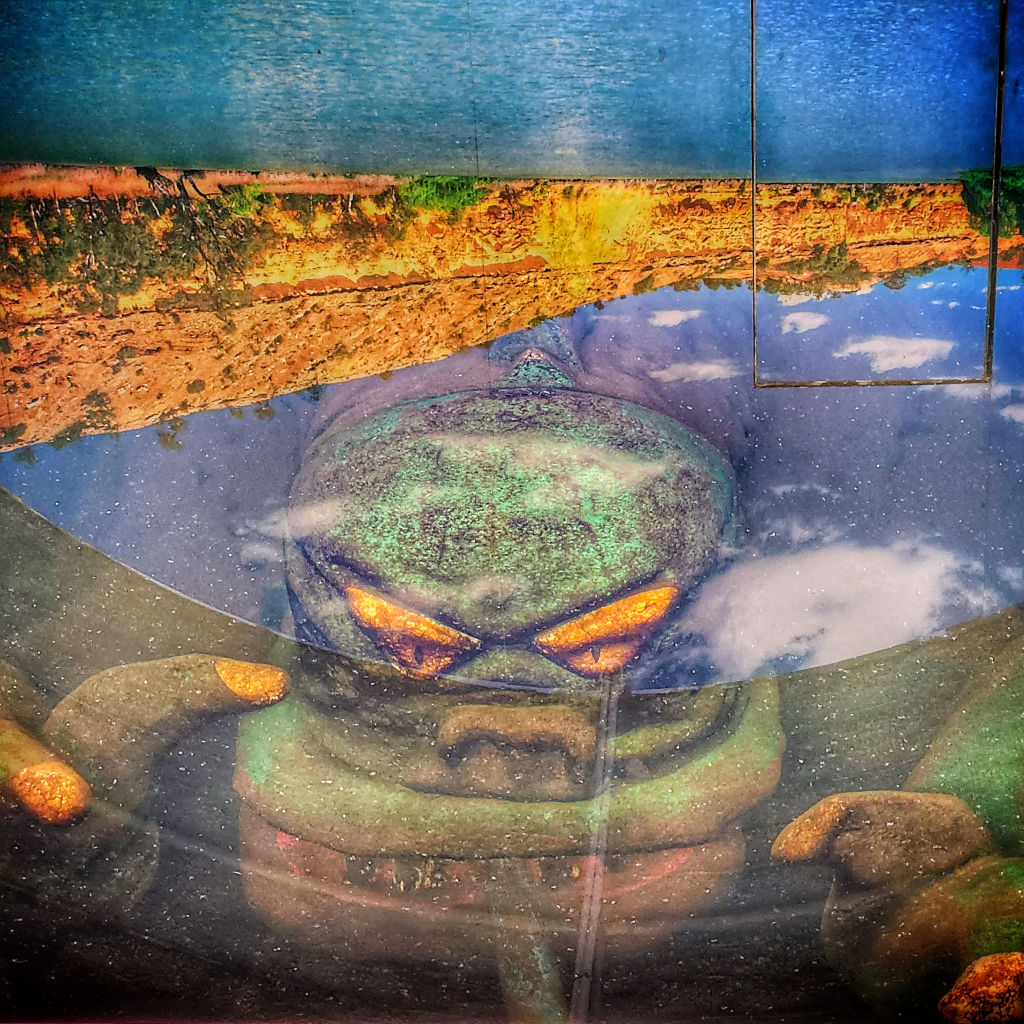 Bertha the Bunyip, Murray Bridge, SA - Land of the Bigs