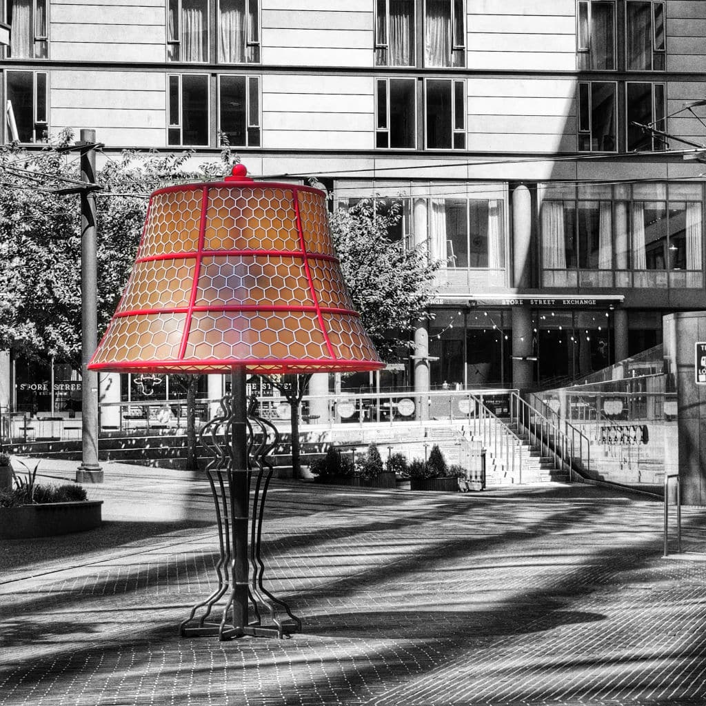The Manchester Lamps, Manchester, England - Land of the Bigs