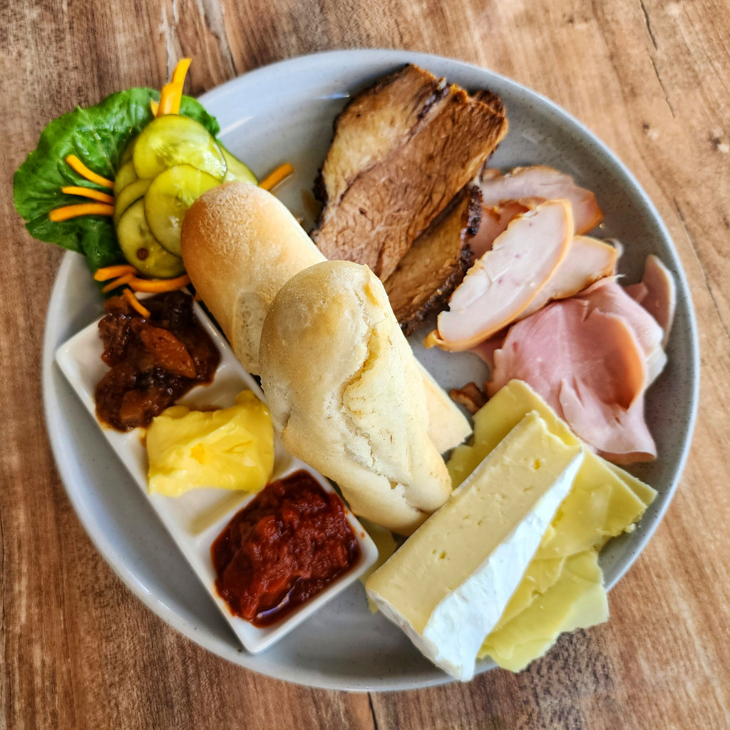 The Black Ant, Kin Kin, QLD - Land of the Bigs