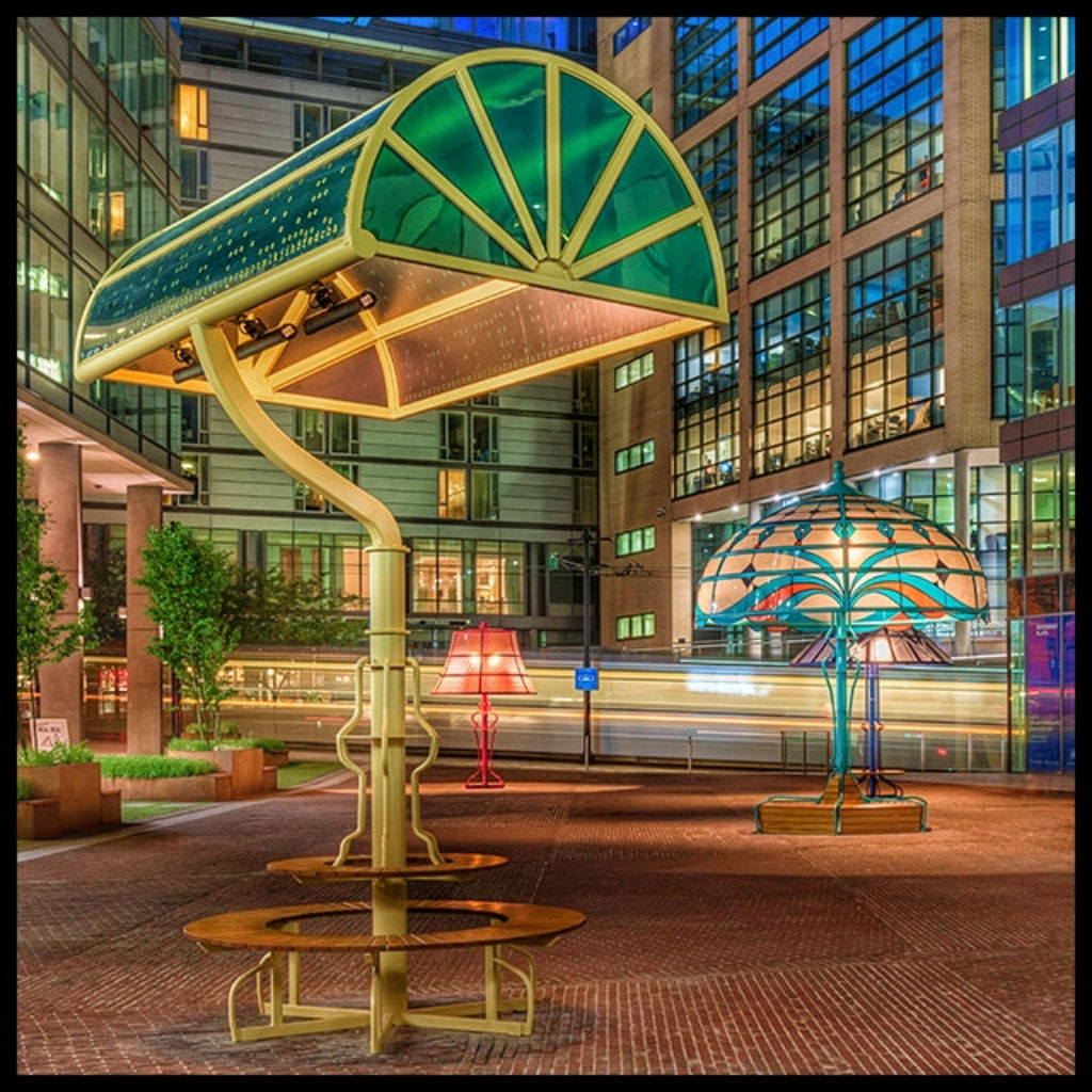 The Manchester Lamps, Manchester, England - Land of the Bigs