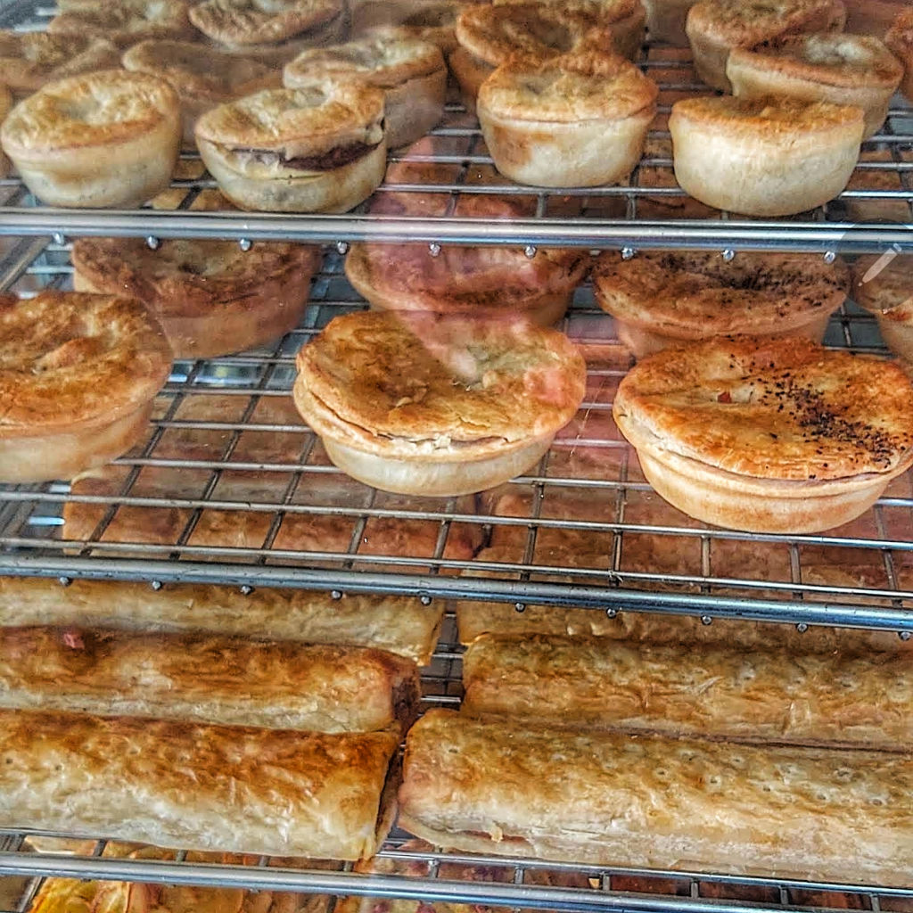 The Big Pie, Hamilton, VIC - Land of the Bigs