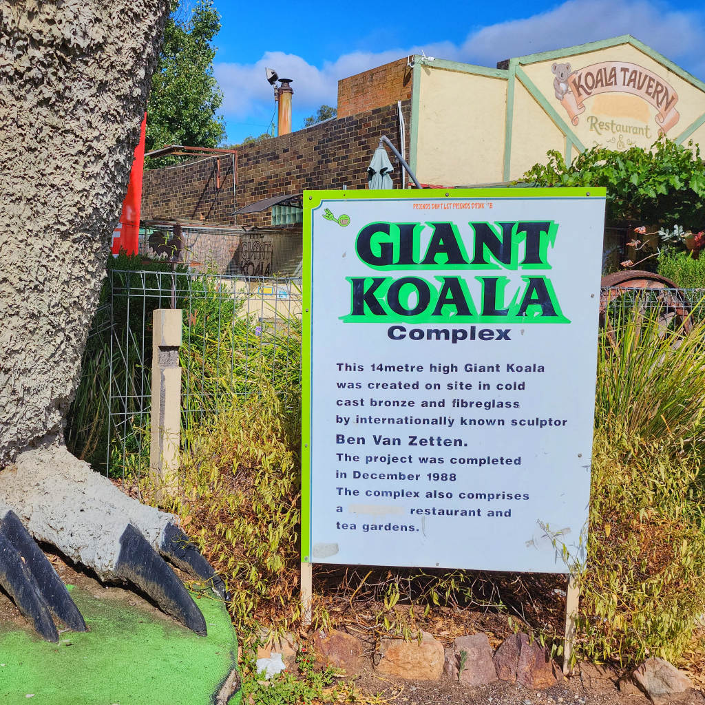 The Giant Koala, Dadswells Bridge, VIC - Land of the Bigs