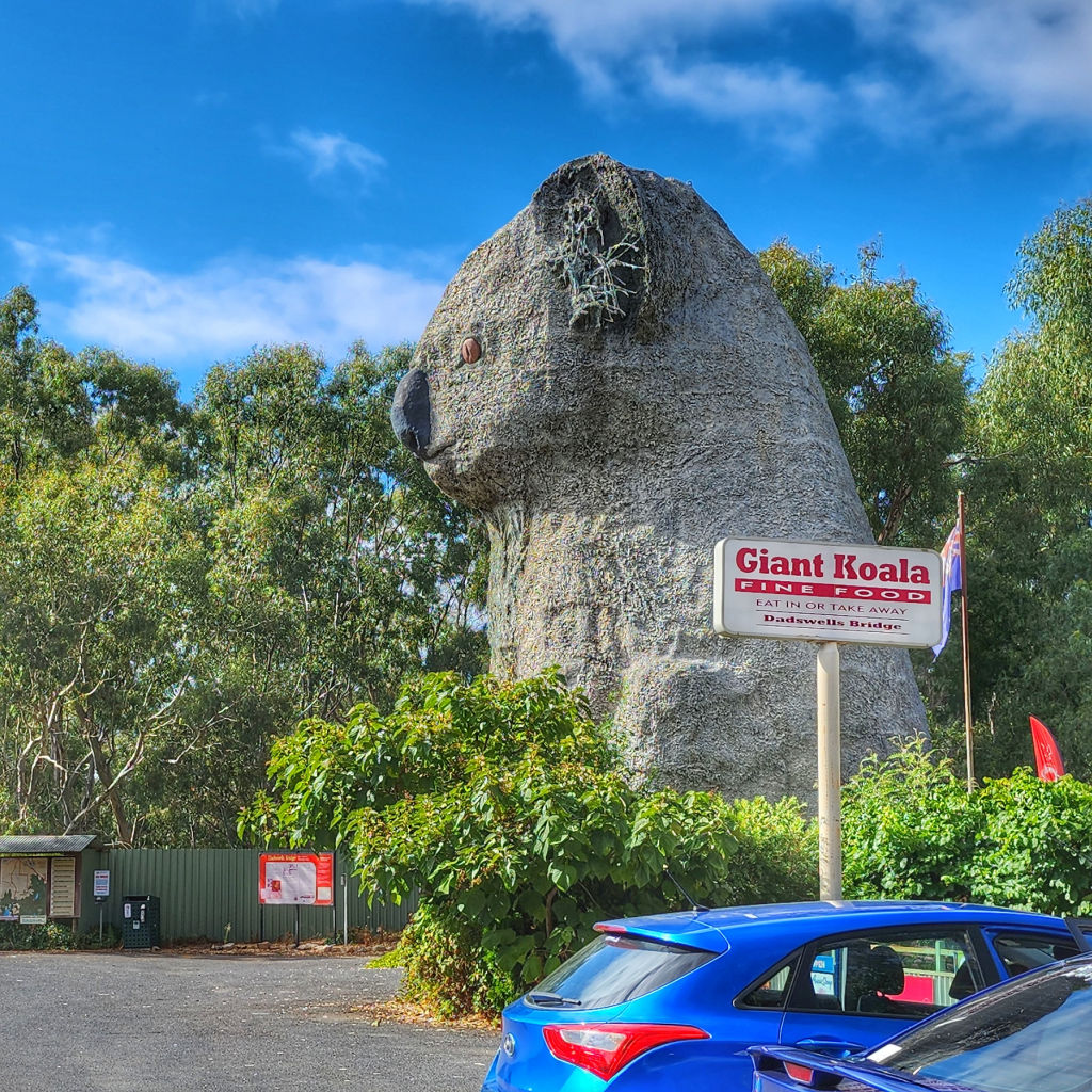 The Giant Koala, Dadswells Bridge, VIC - Land of the Bigs