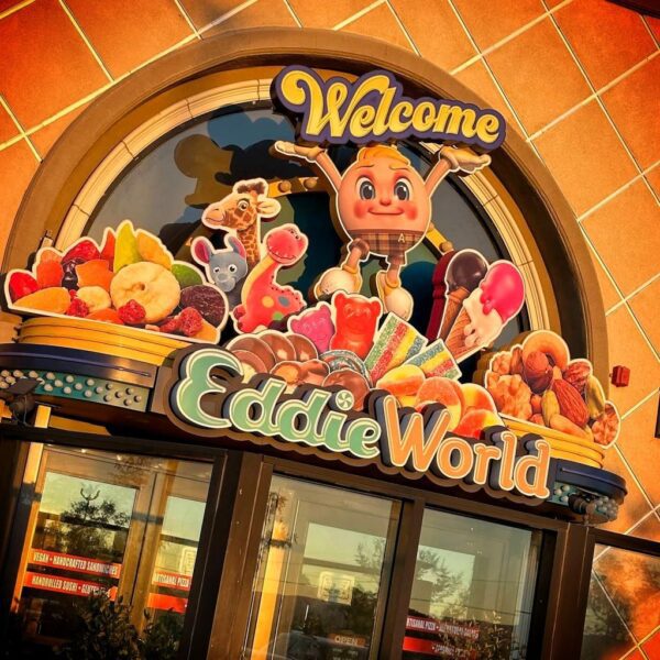EddieWorld, Yermo, California - Land of the Bigs
